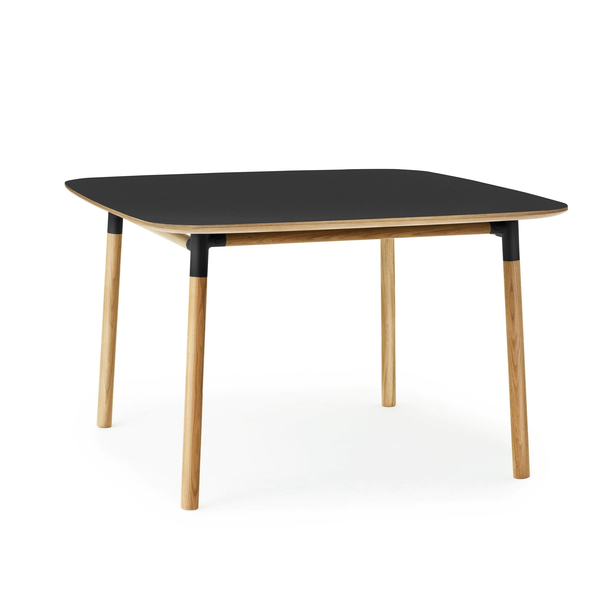 Stół FORM czarny blat z dębową podstawą – Normann Copenhagen – Eye on ...